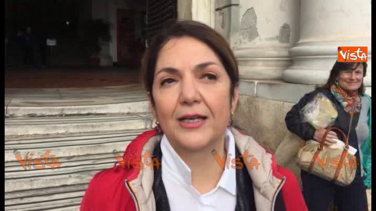 M5S Genova, Marika Cassimatis risponde a Grillo - YouTube