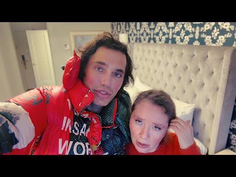 Мы в городе ! Заселяемся в отель .