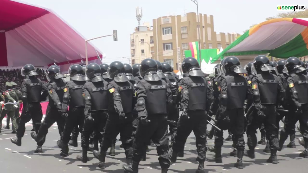 Une belle parade - YouTube