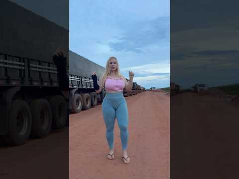 Oi galera bom dia vamos trabalhar começar o carregamento aqui na fazenda