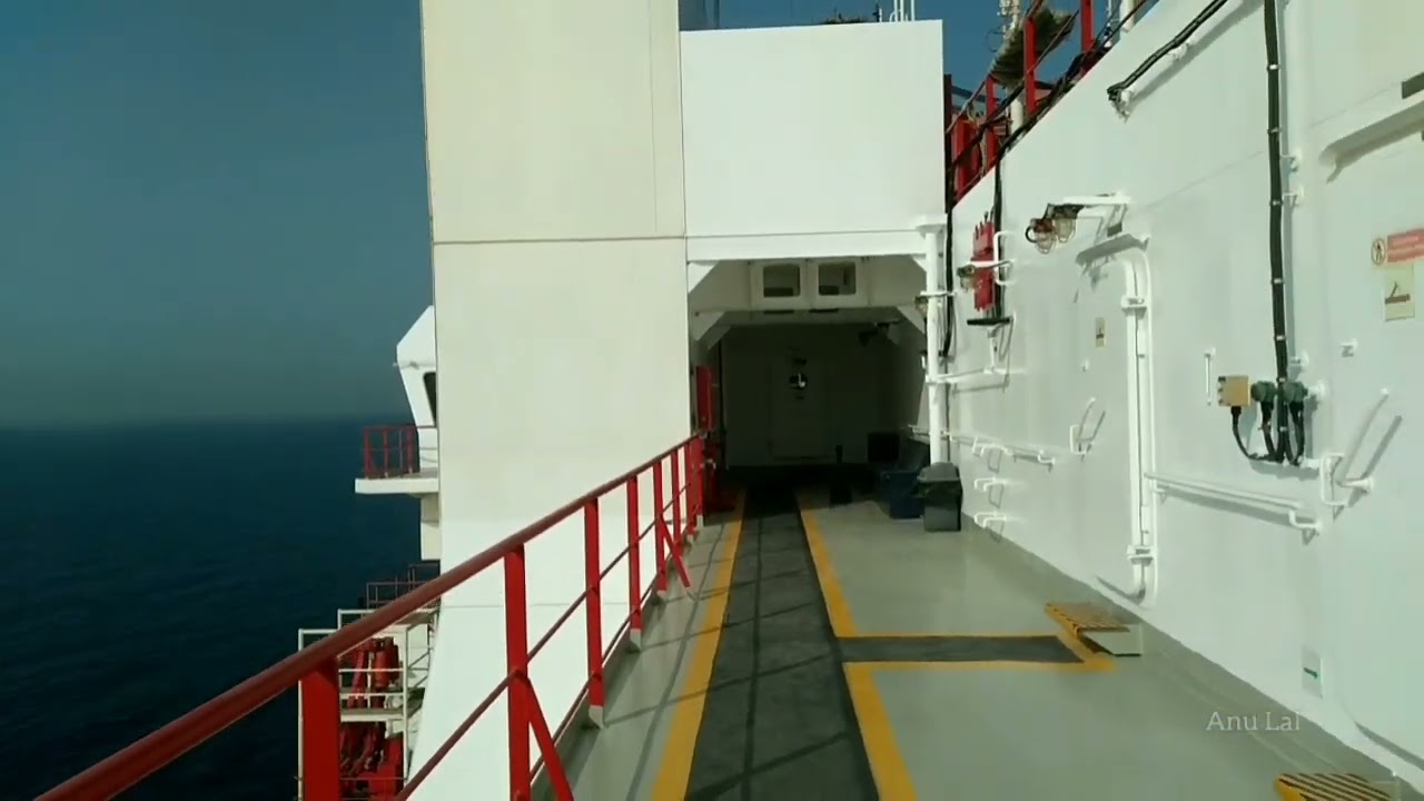 NPCC DLS -4200 Sailing to Singapore ⛵🇦🇪 🇸🇬 - YouTube