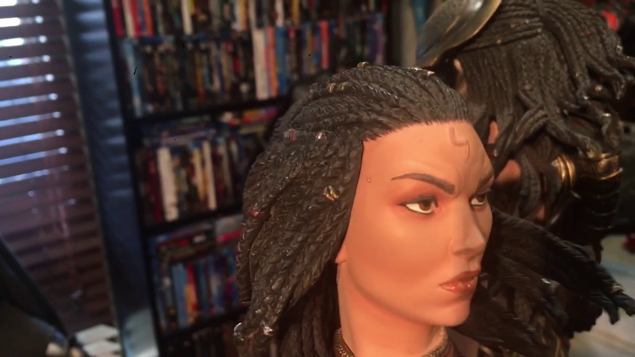 Sideshow Exclusive Machiko Noguchi - YouTube