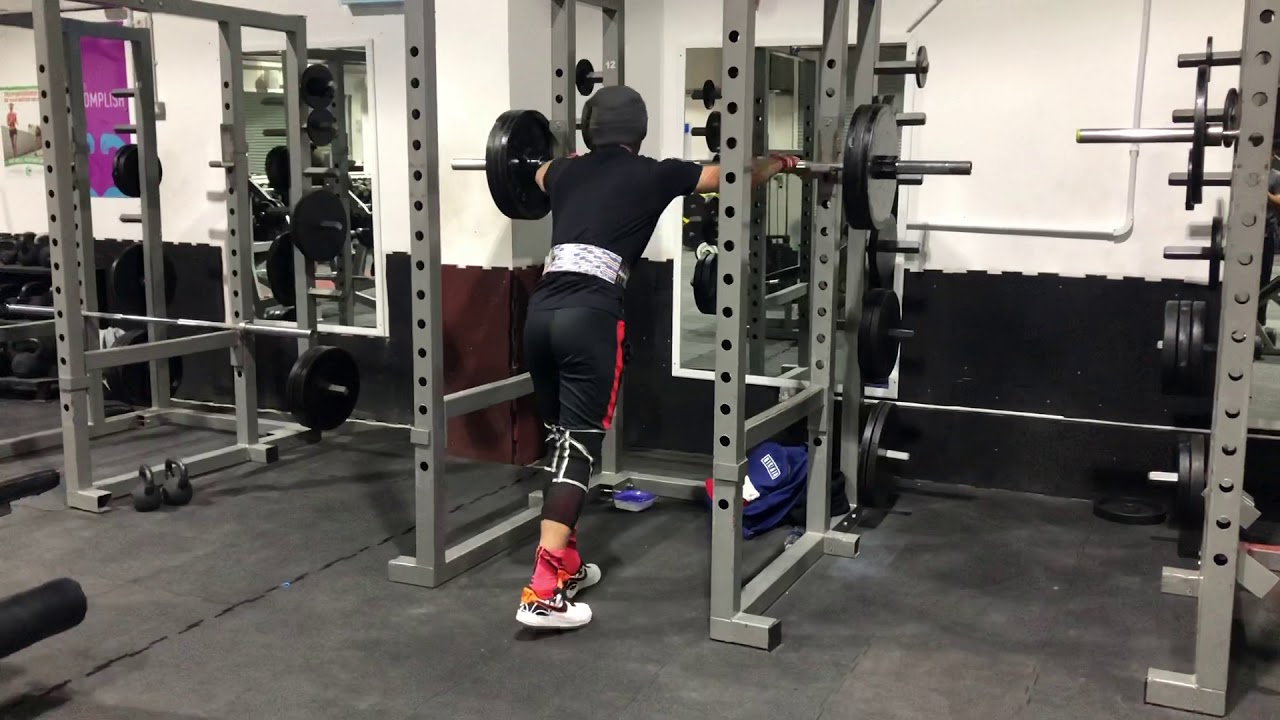 November 18 comp squat 6@8 315lbs - YouTube