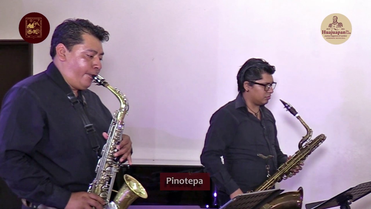 Pinotepa Saxofonistas Huajuapeños - YouTube