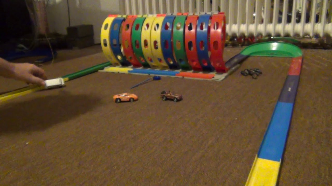 DARDA AUTO BAHN - VAN - 11 LOOPINGS - ALITALIA - YouTube