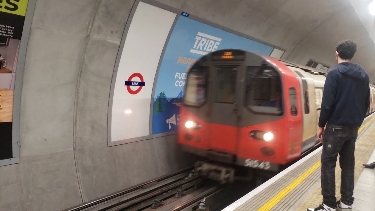 Northern Line Trains at Bank - YouTube