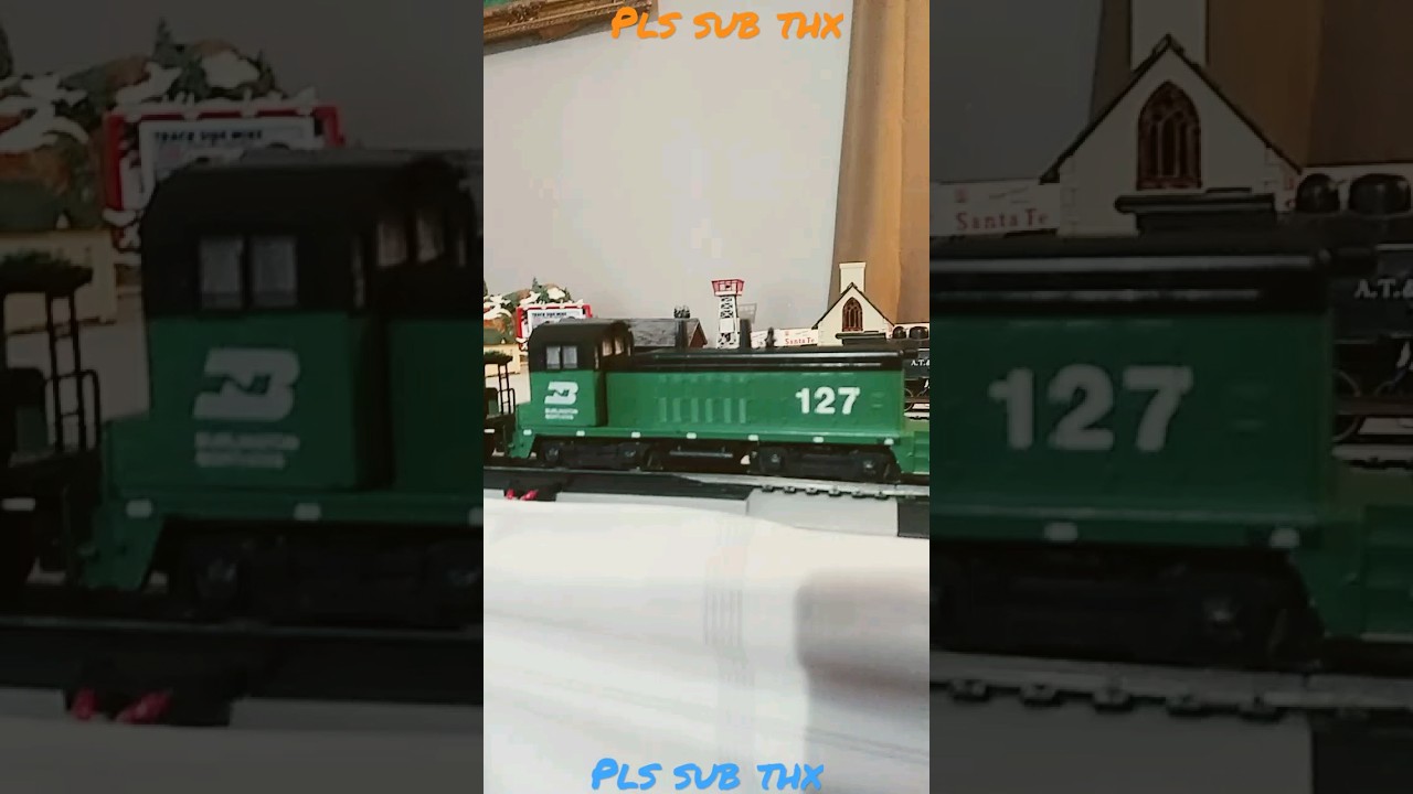 running my Burlington Northern switcher #trains - YouTube