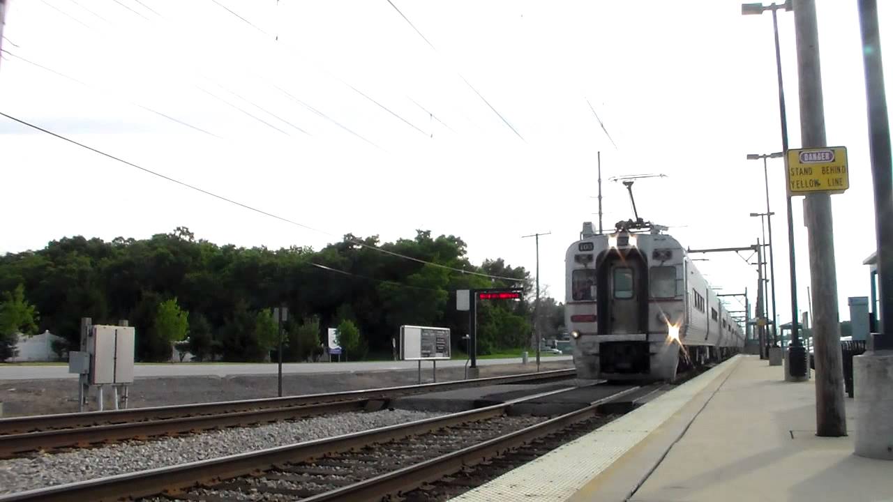 South Shore Line NICTD EMU #103 leads an outbound arriving/departing ...