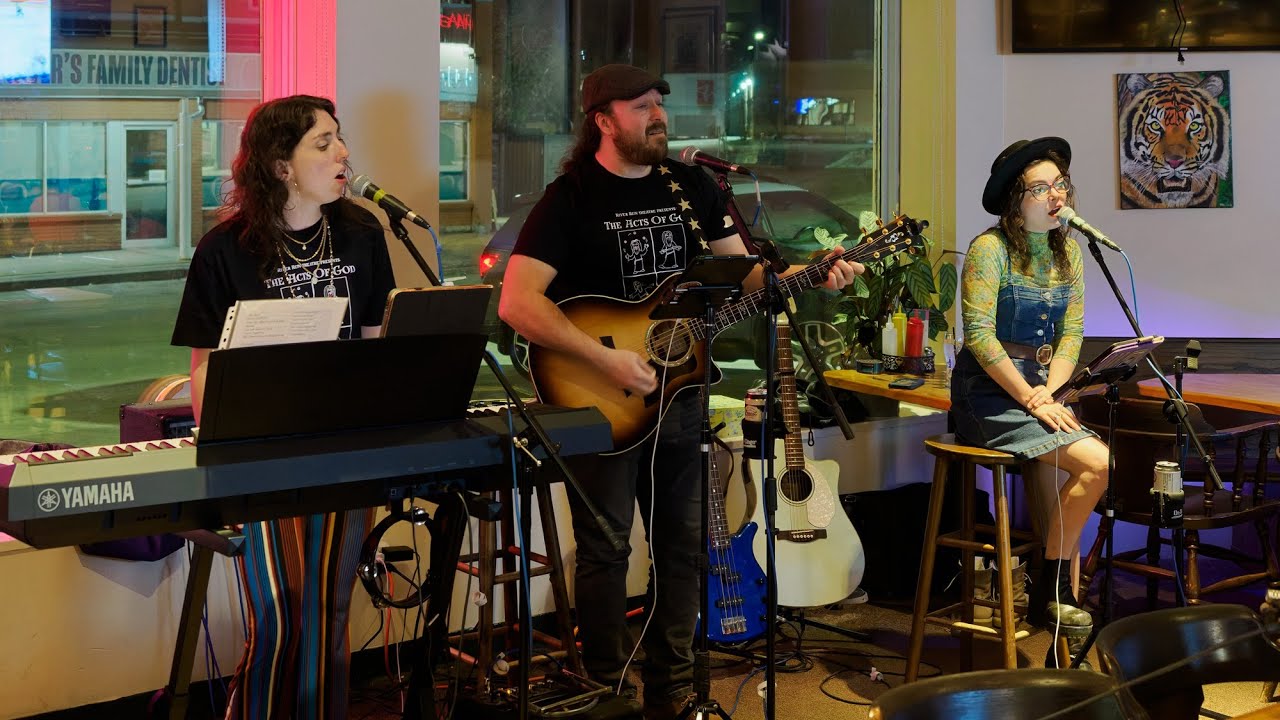 A Little Help From My Friends -- by Lord Leclair and Lady MAV - YouTube