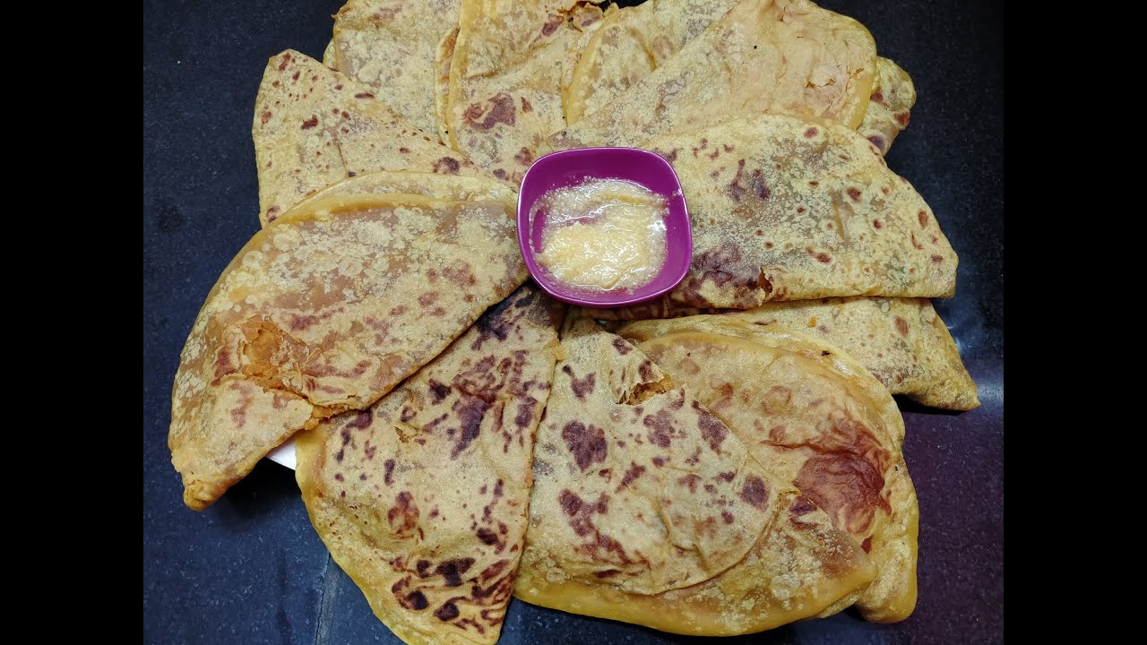Karnataka New Year Ugadi Special Holige / Obbattu / Puranpoli Recipe in ...