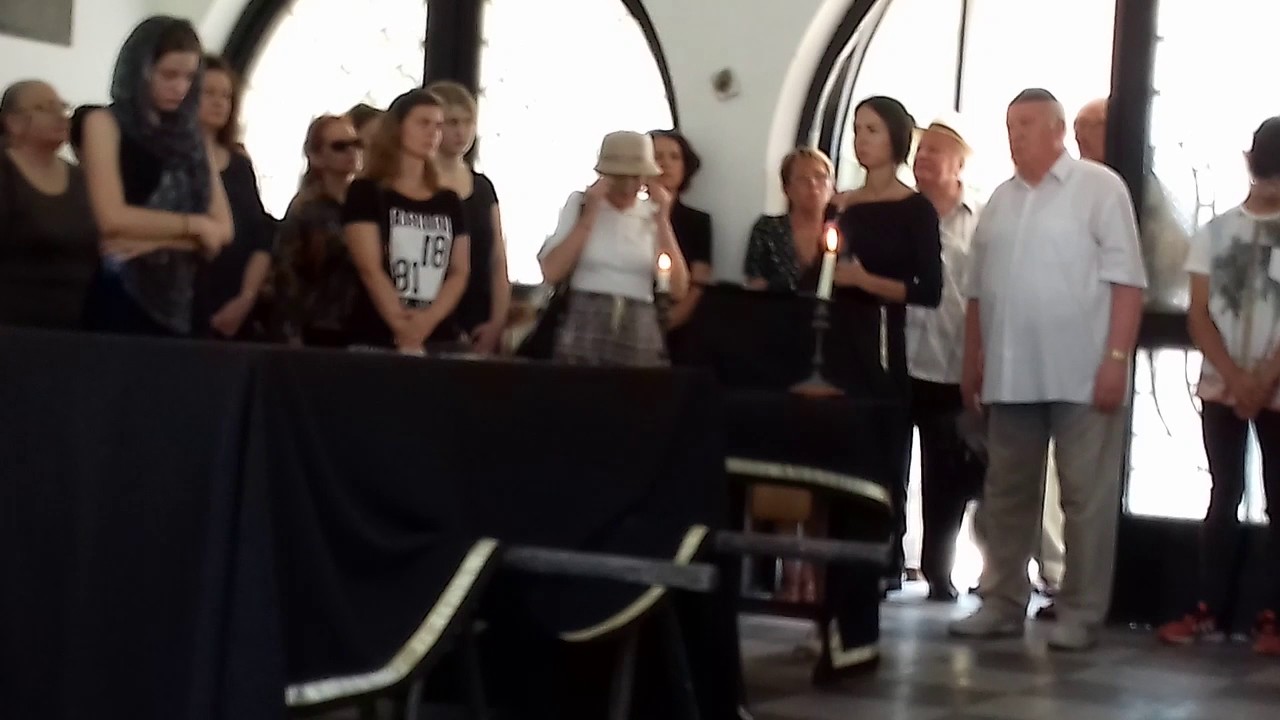 Peter Almasi in memoriam, Cimitirul Evreiesc Cluj 2017 - YouTube