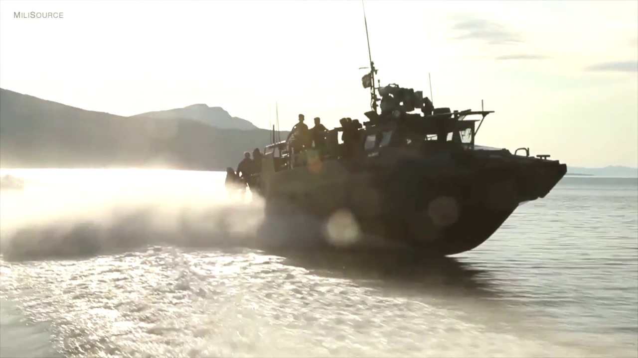 US Marines & Norwegian Coastal Ranger Commandos Conduct CB90 Fast ...