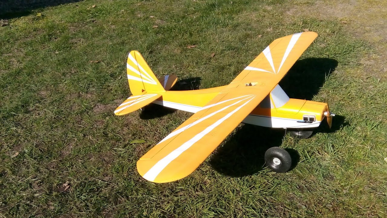 Fun Cub MULTIPLEX indoor - YouTube