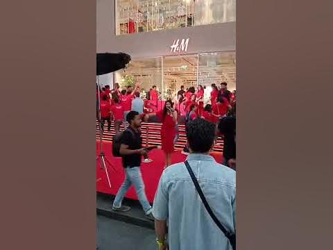 H&M opening ceremony at vega circle mall 💕💕💕💖🔴🔴🎈🎈🎈💕💕💕🔴🔴 - YouTube