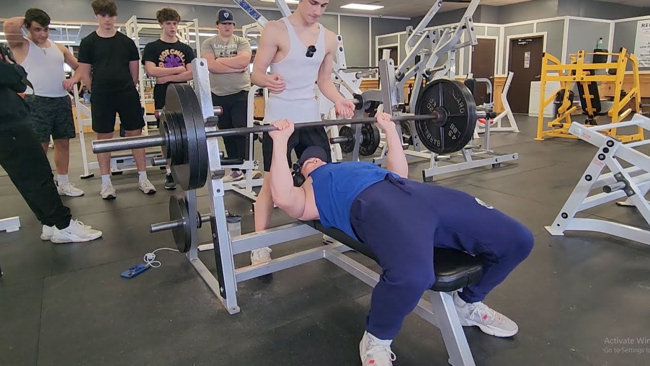 15 yr old Sam Sulek benches 270 lbs - YouTube