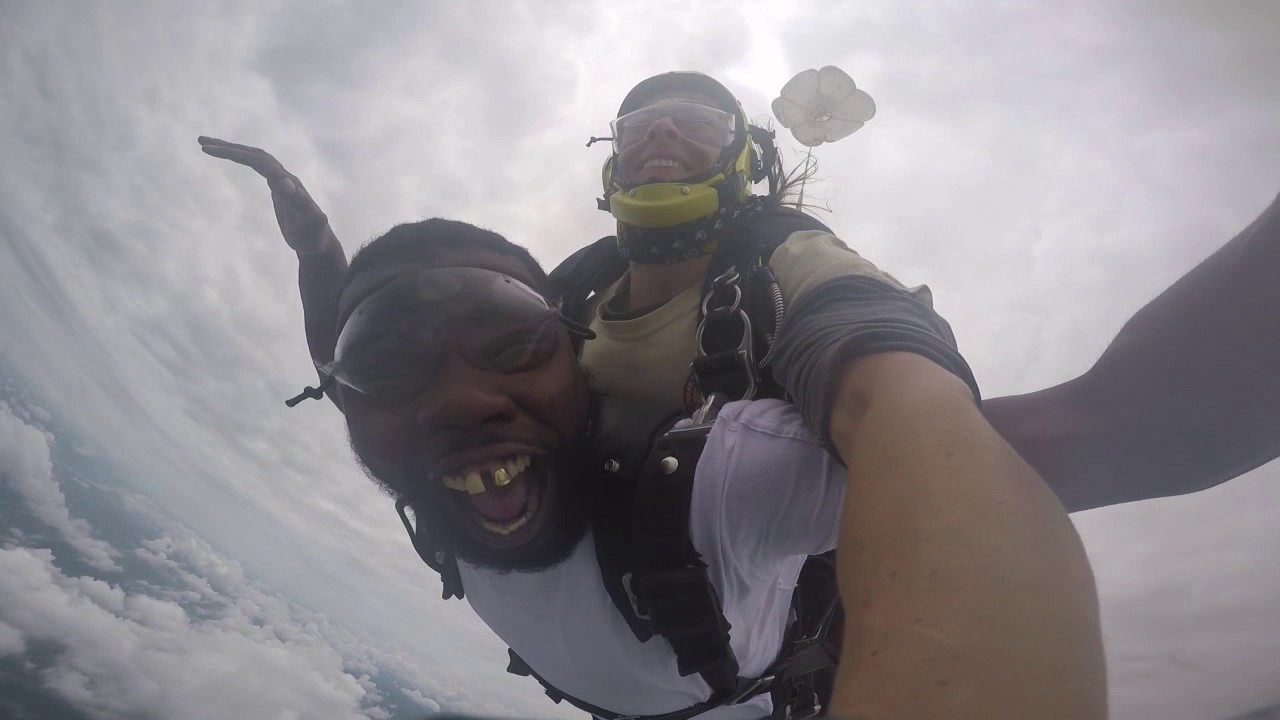 Tandem Skydive | Korrie from Louisville, KY - YouTube