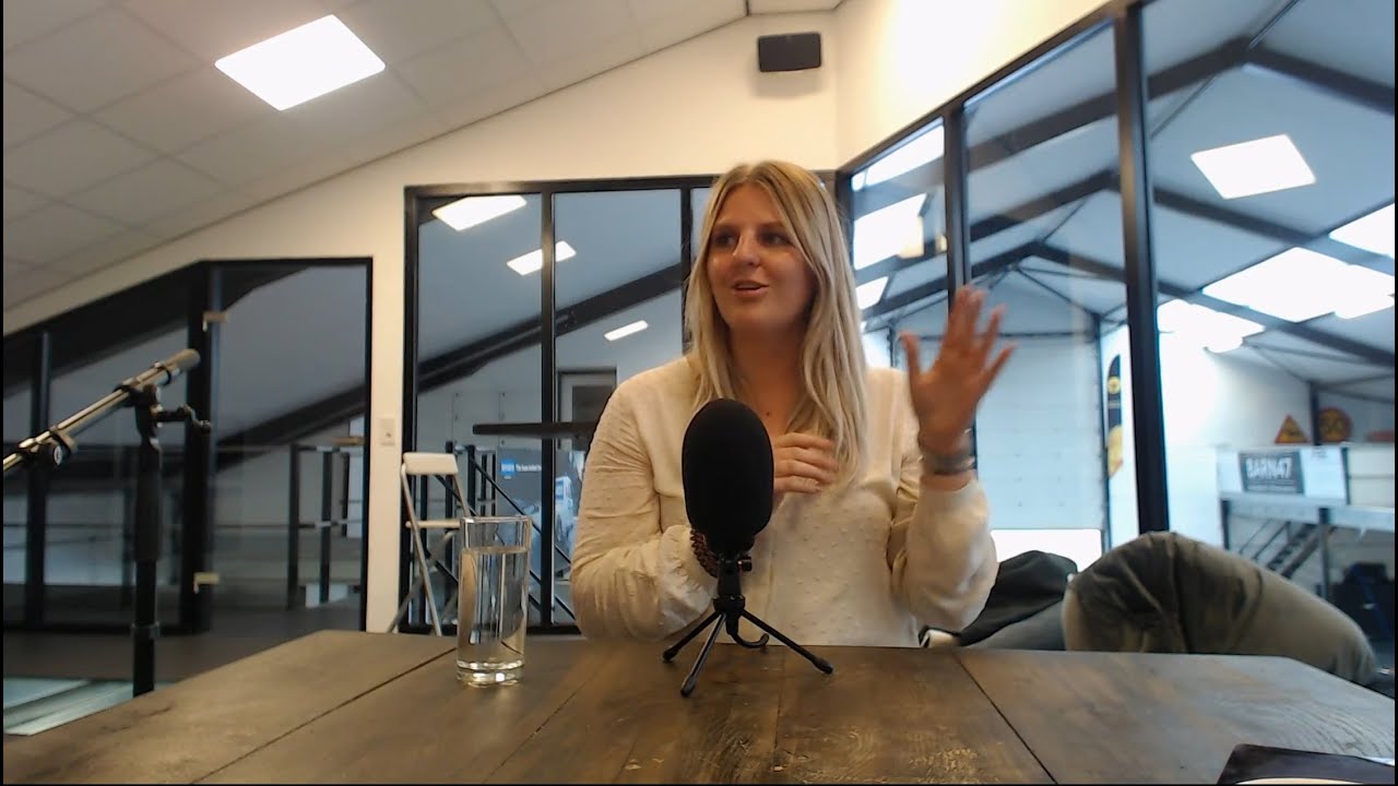 MP Motorsport podcast #05 - Lois de Bruin - YouTube