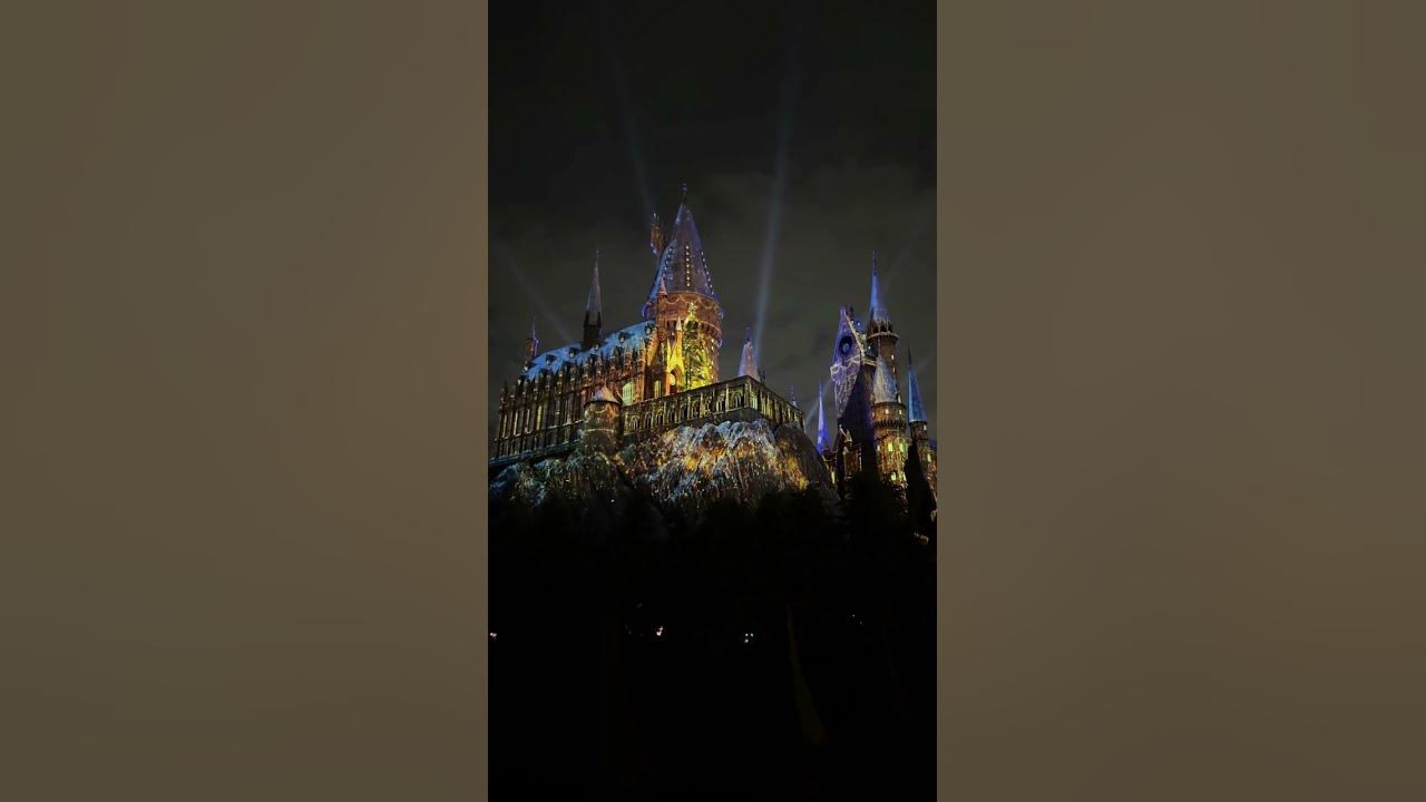 【USJ】10周年「冬」はプロジェクションマッピング🎄 - YouTube