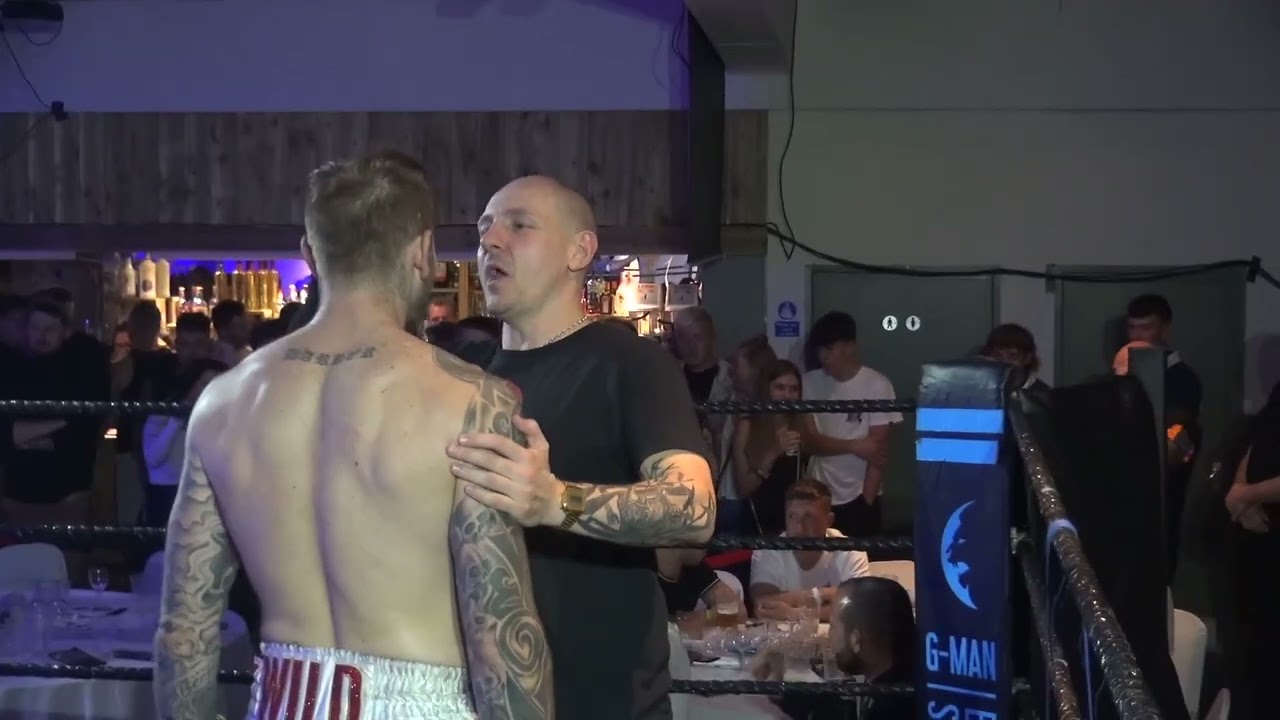 Gman Promotions Fighting for Futures Bout 10 Daniel Devane Vs Matt Barker - YouTube