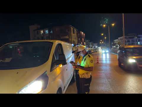 Polisten üniversite bölgesinde alkol denetimi