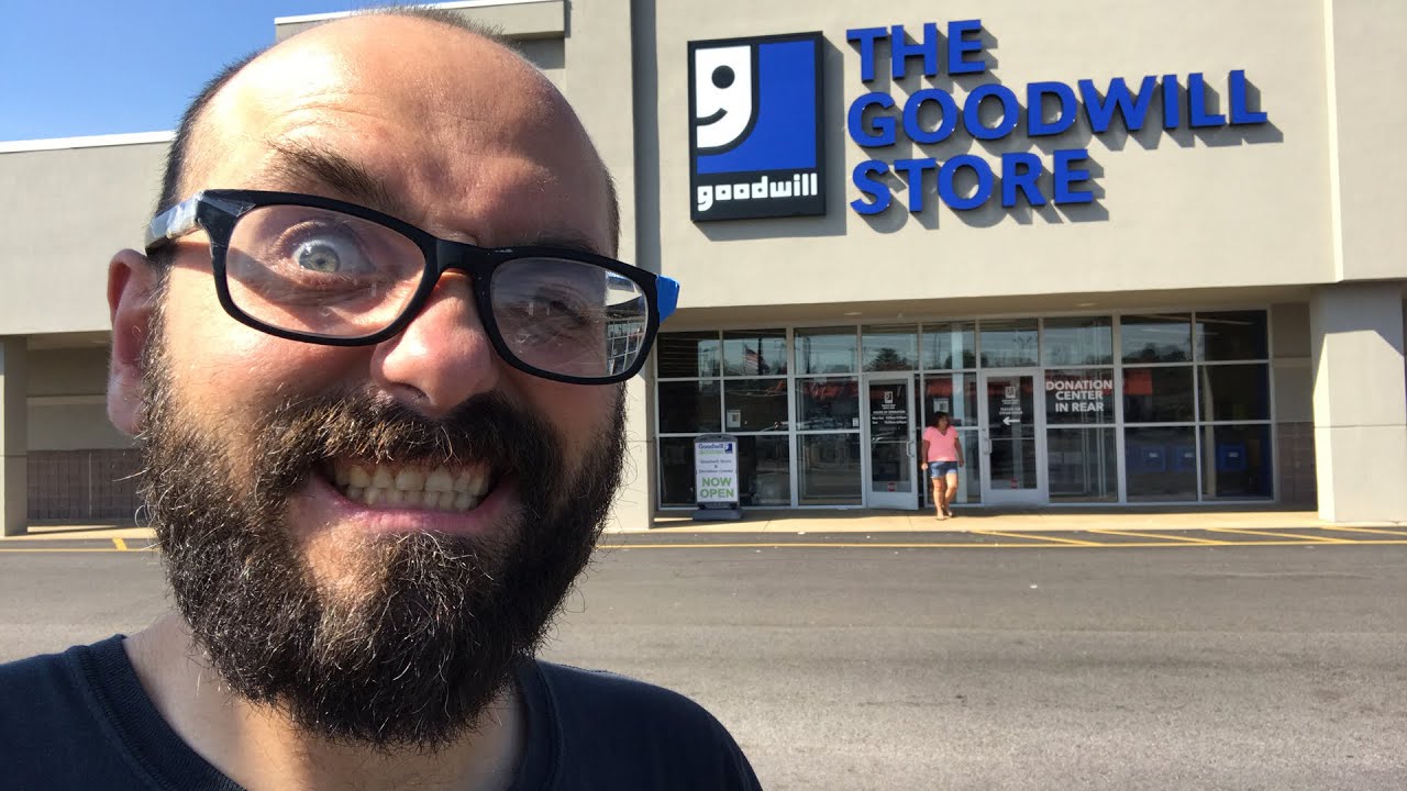 Live THRIFTING at a NEW Goodwill - YouTube