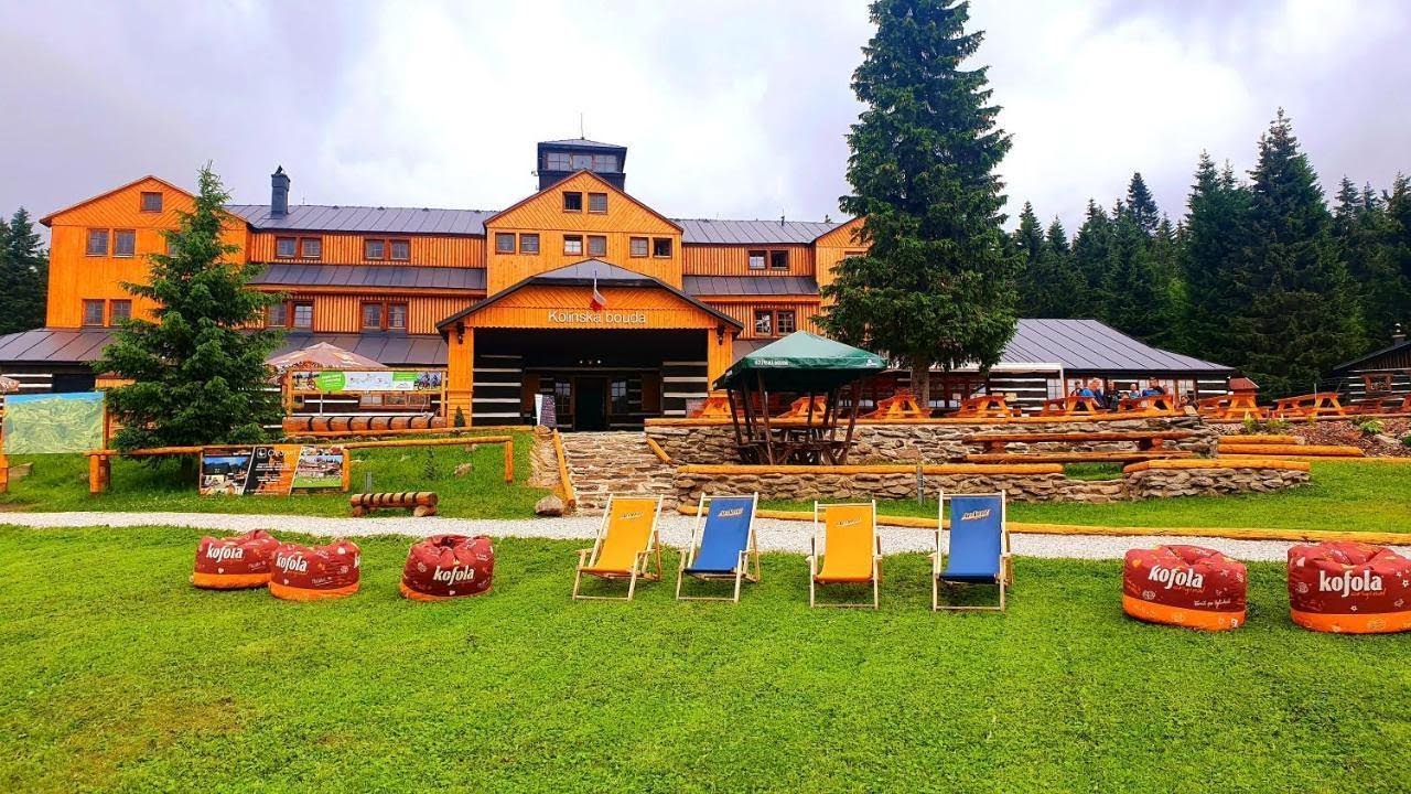 Horský hotel Kolínská bouda, Pec pod Sněžkou, Czech Republic - YouTube