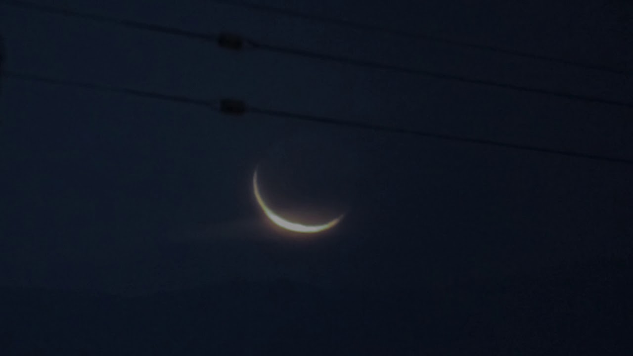 Crescent moon rise timelapse - YouTube
