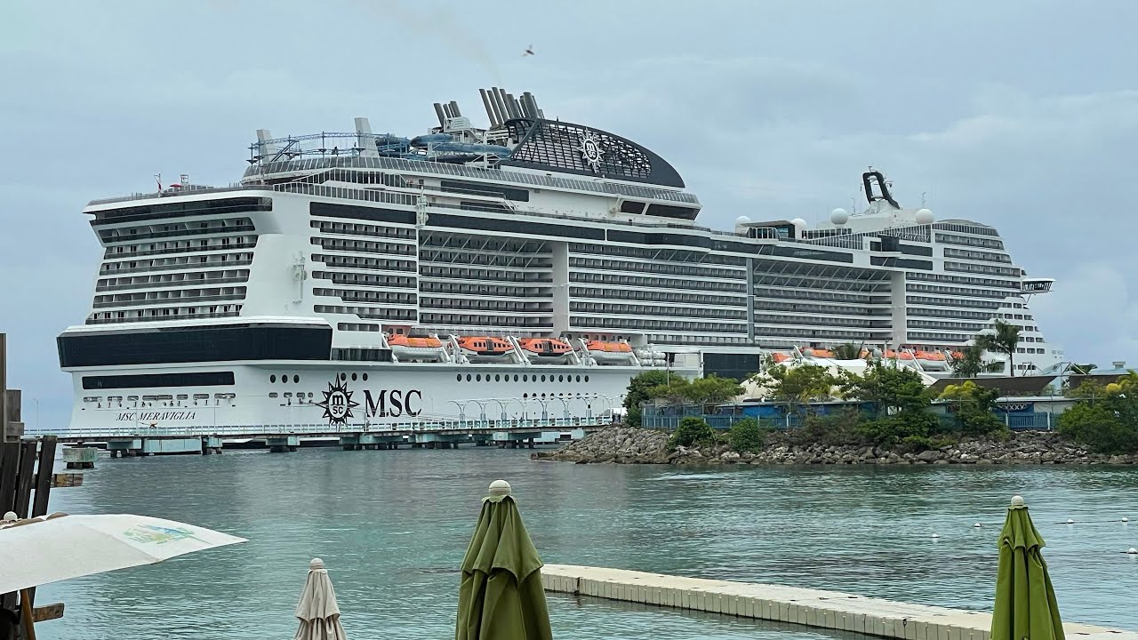 Live tour of MSC Meraviglia in rough seas - YouTube