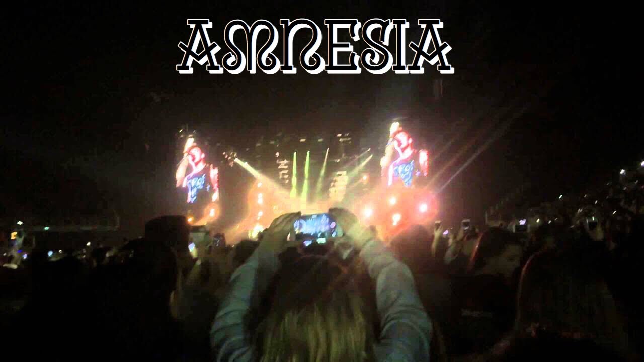 Amnesia - 5SOS 8/4/16 - YouTube