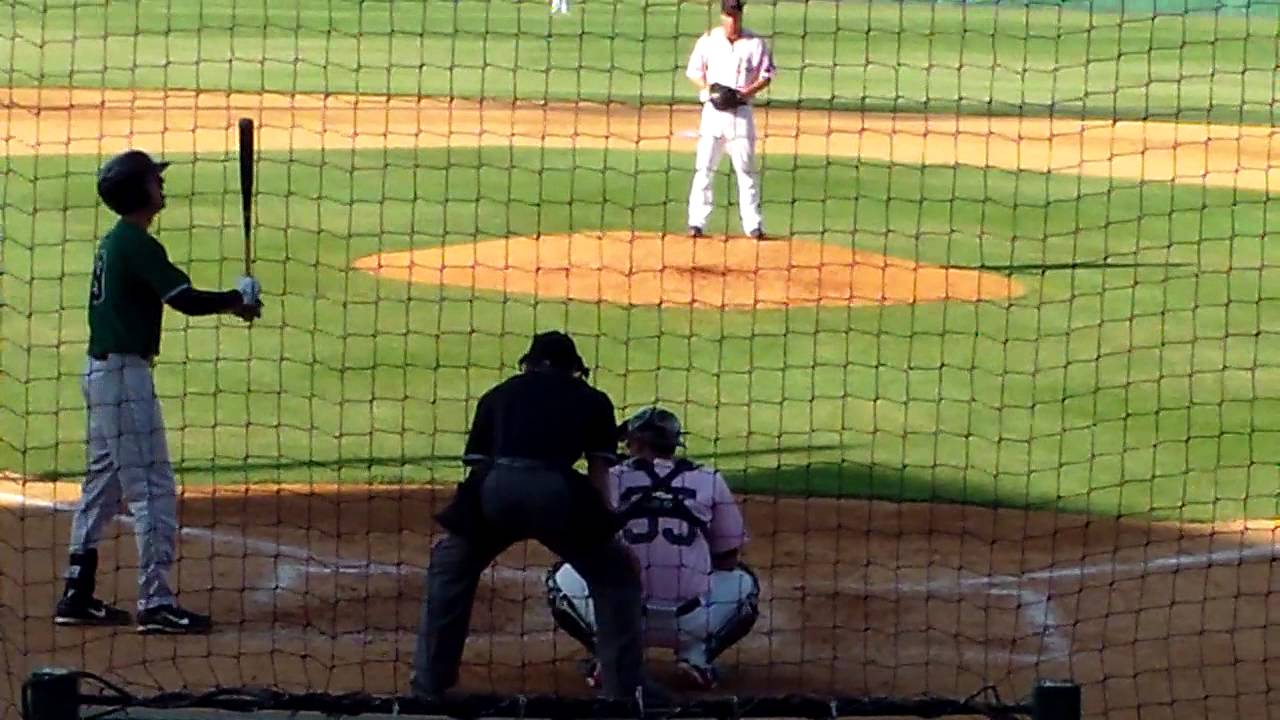 Hickory RHP Cole Wiper vs. Augusta 3B Brandon Bednar, 5.11.14 - YouTube