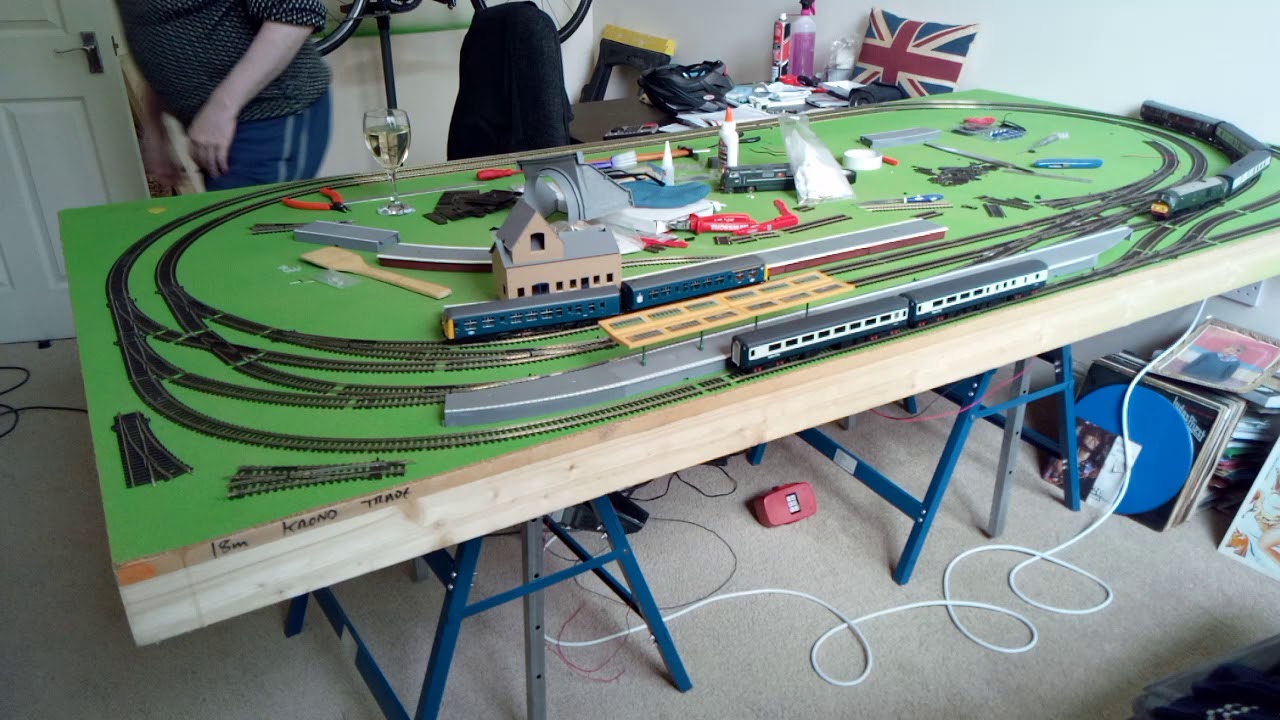Lockdown Junction, My 2nd Train-set Part 30 How to Build a Model ...