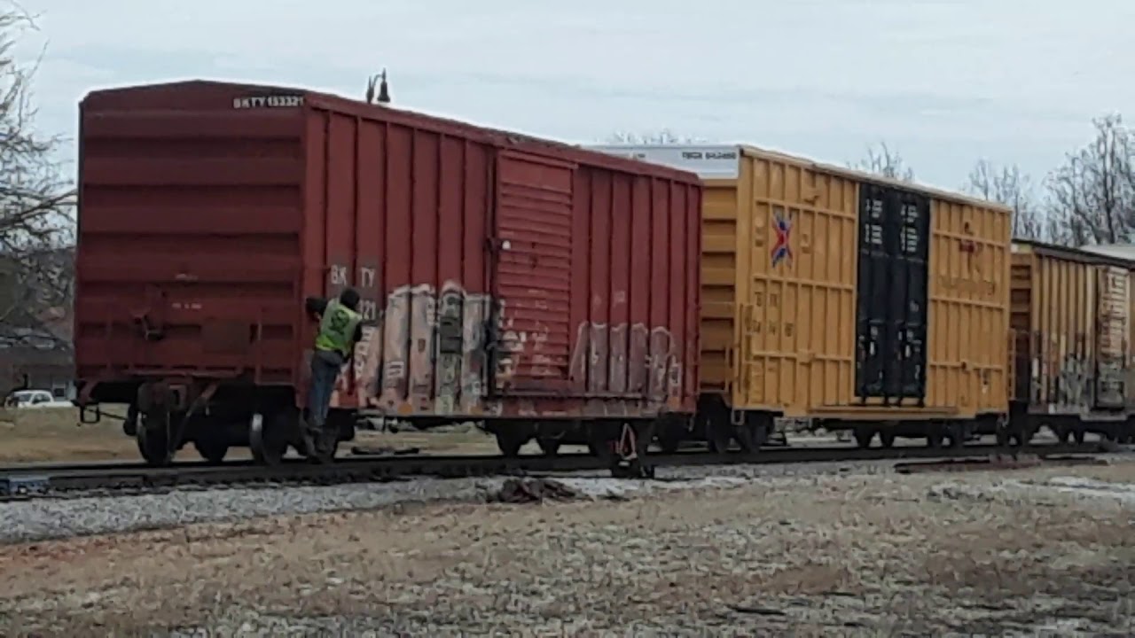 A&M #42 switching some box cars 2/13/20 - YouTube