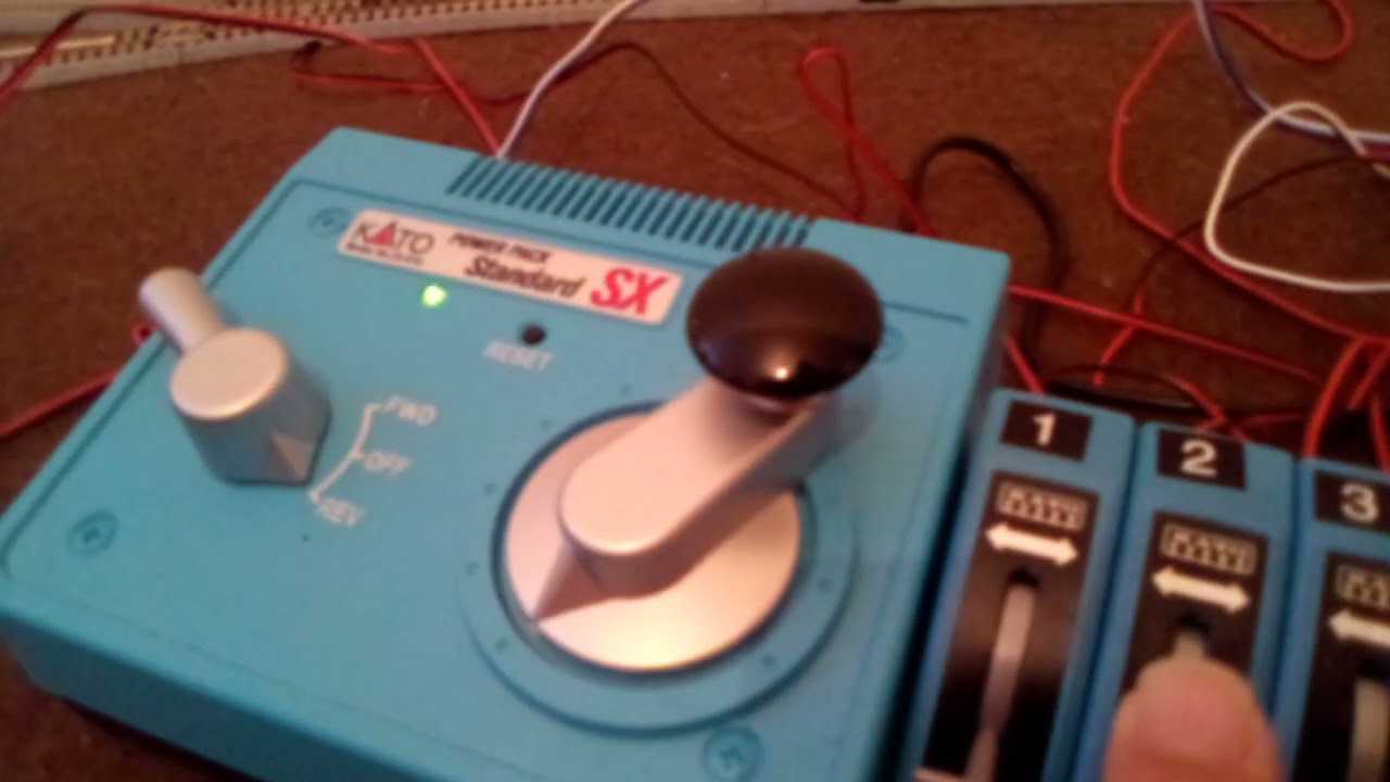 kato v3 and crossing demonstration... - YouTube