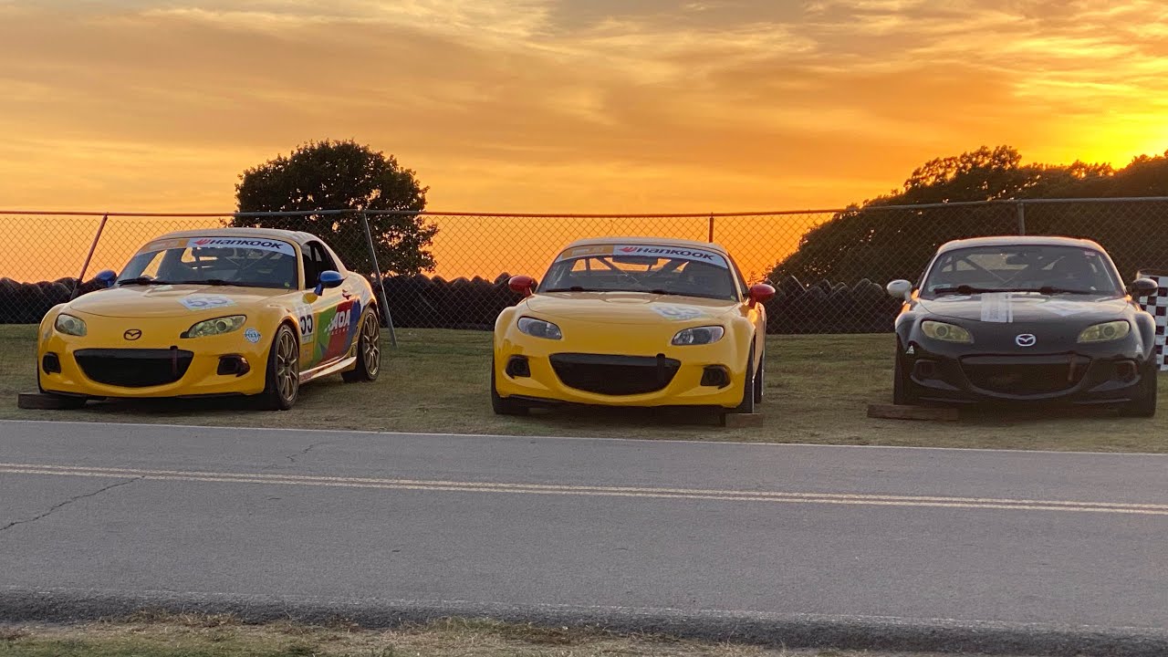 Chicken, race cars, and rain at Hallet Motor Racing Circuit - YouTube