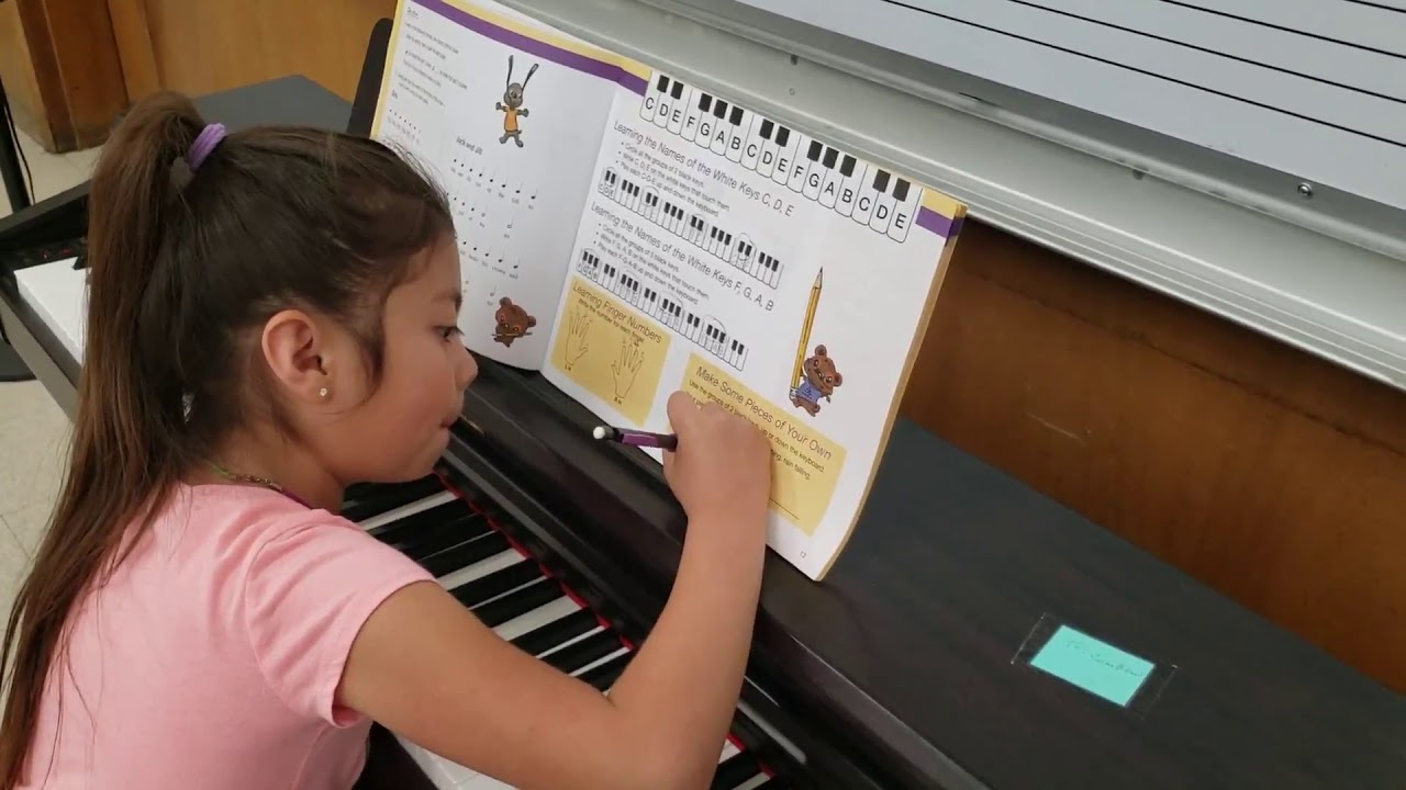 Beginning Piano Class - YouTube