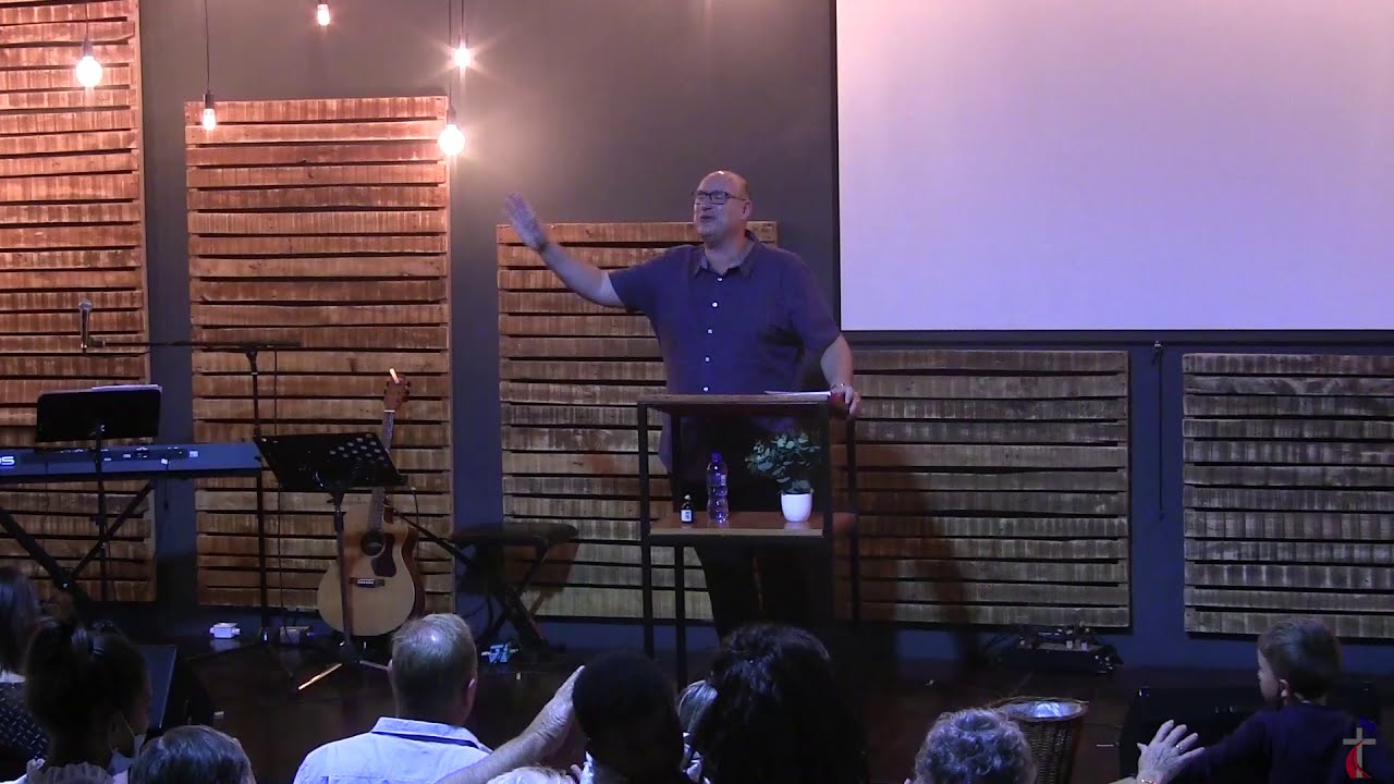 Op Jesus se skouers | Paul Grobler | 1 November 2020 - YouTube