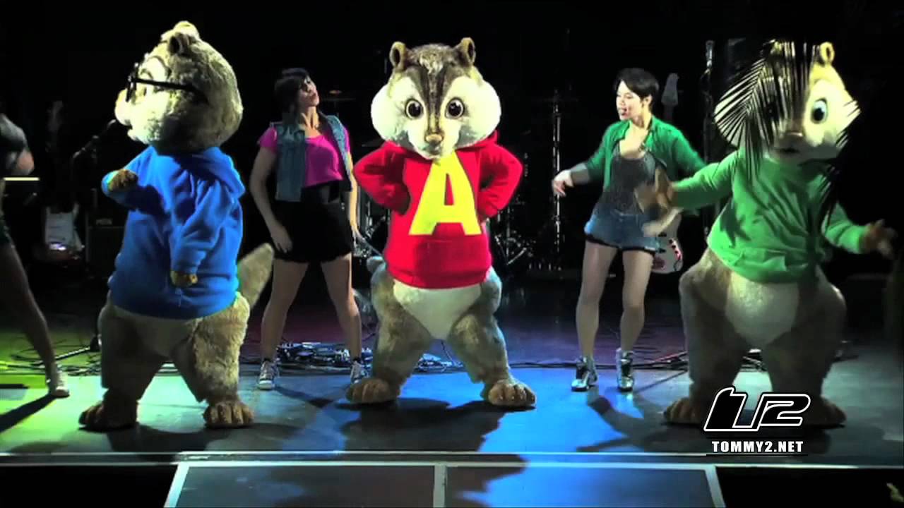 Alvin and The Chipmunks: Chipwrecked Concert Event - YouTube