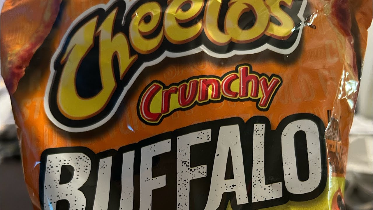 Cheetos crunchy buffalo - YouTube