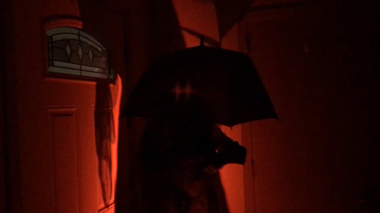 Mourning Gory - Spirit Halloween Animatronic - YouTube