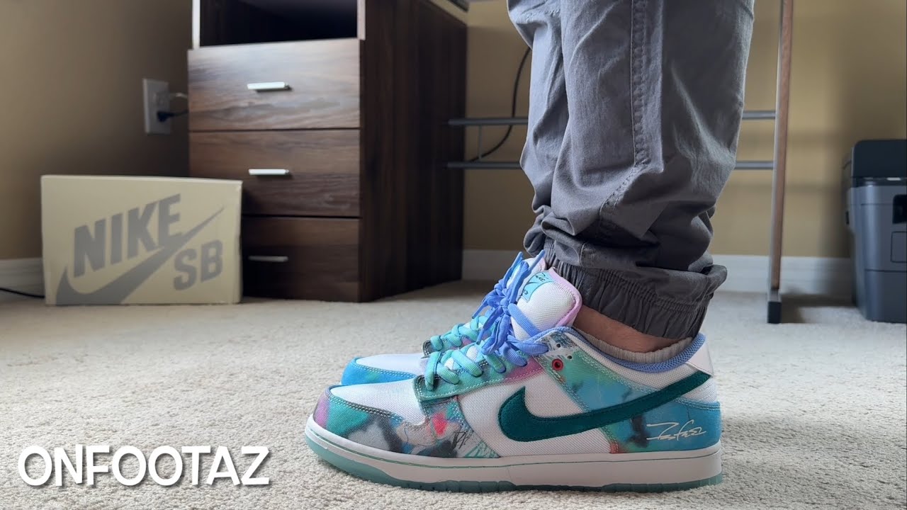Nike SB Dunk Low Futura Laboratories Bleached Aqua - YouTube