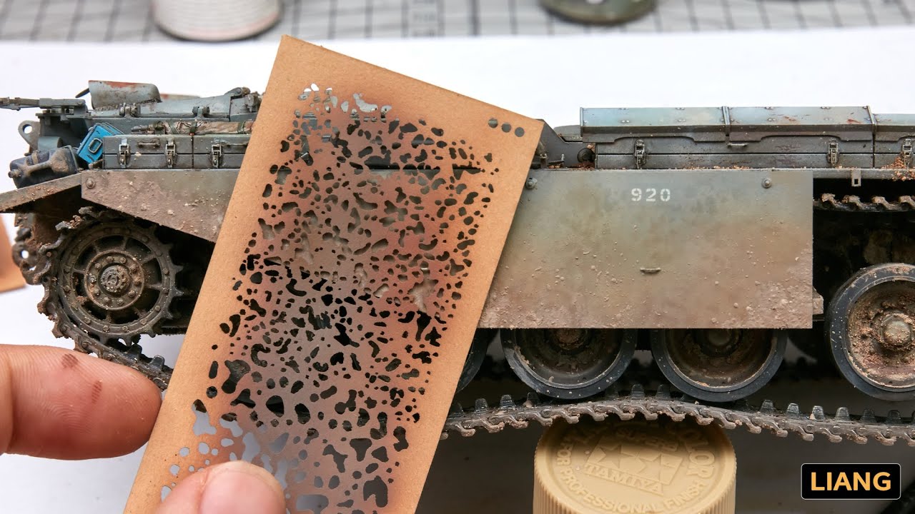 【LIANG】How to quick weathering with airbrush stencils - YouTube