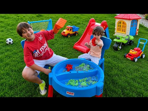 Fatih selim ve Yavuz Emre ellerini kepçe gibi kullanıyor.eğlenceli park macerası
