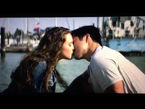 13 reasons why - Hannah and Zach first kiss