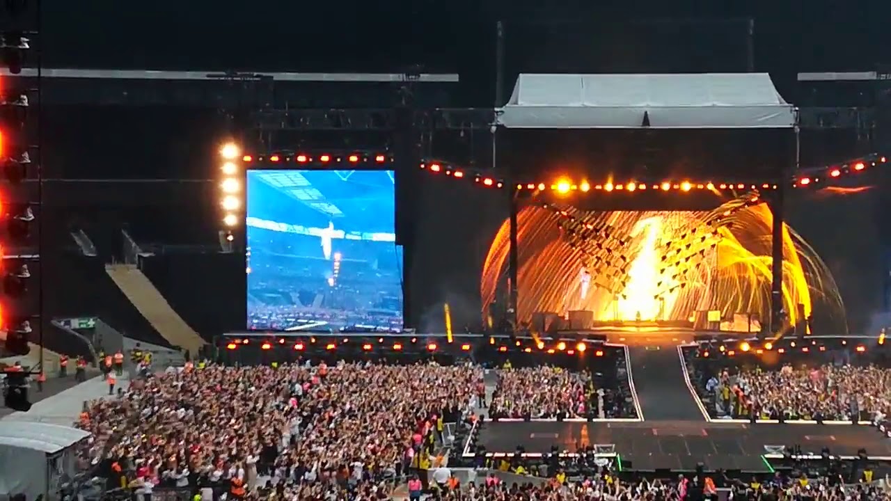 BTS concert at Wembley day2 part6 - YouTube