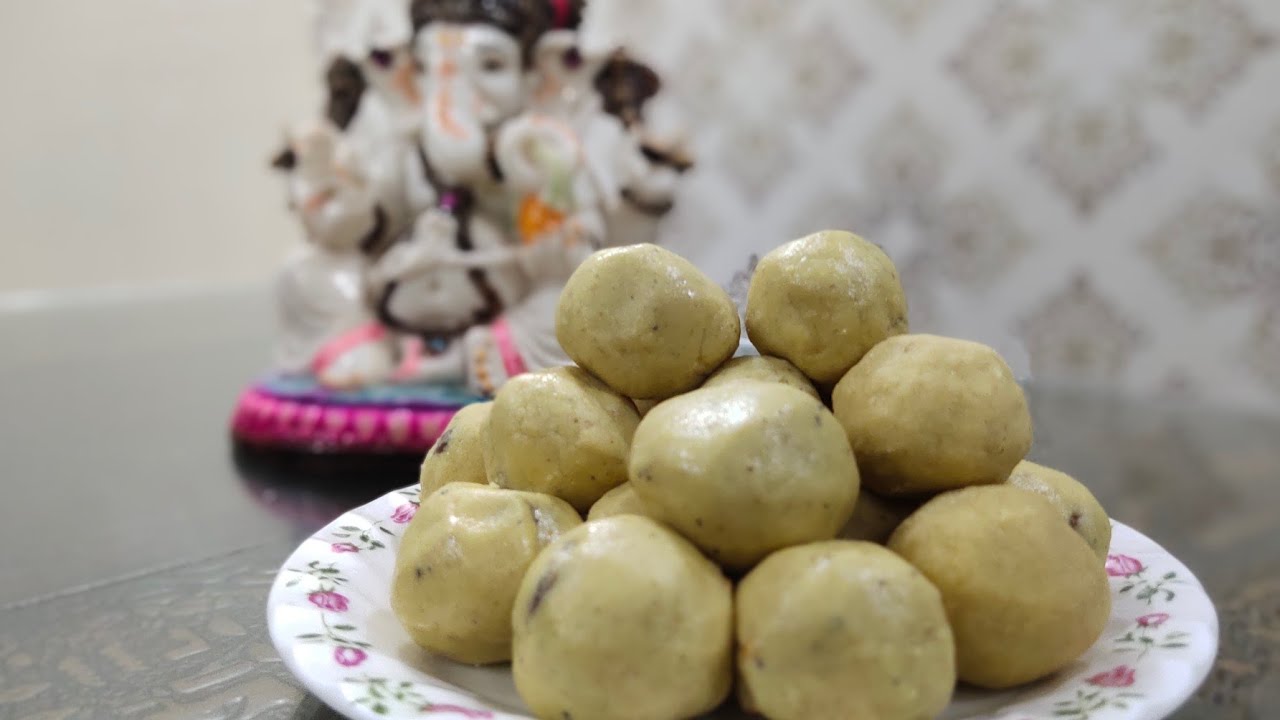 5 Minutes Sweet |3 ingredients sweet| Maavu Urundai | Pottukadalai ...