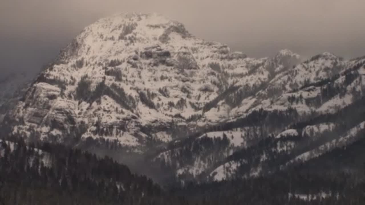 Yellowstone's Absaroka Range - YouTube