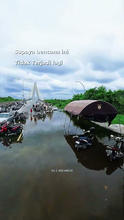 Banjir ini hanya utk di kenang, bukan utk di ulang. semoga ada solusi bersama yang di dapatkan ...