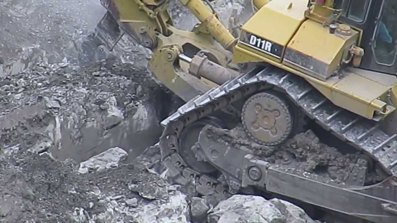 40 Minutes of Digging Dirt - YouTube