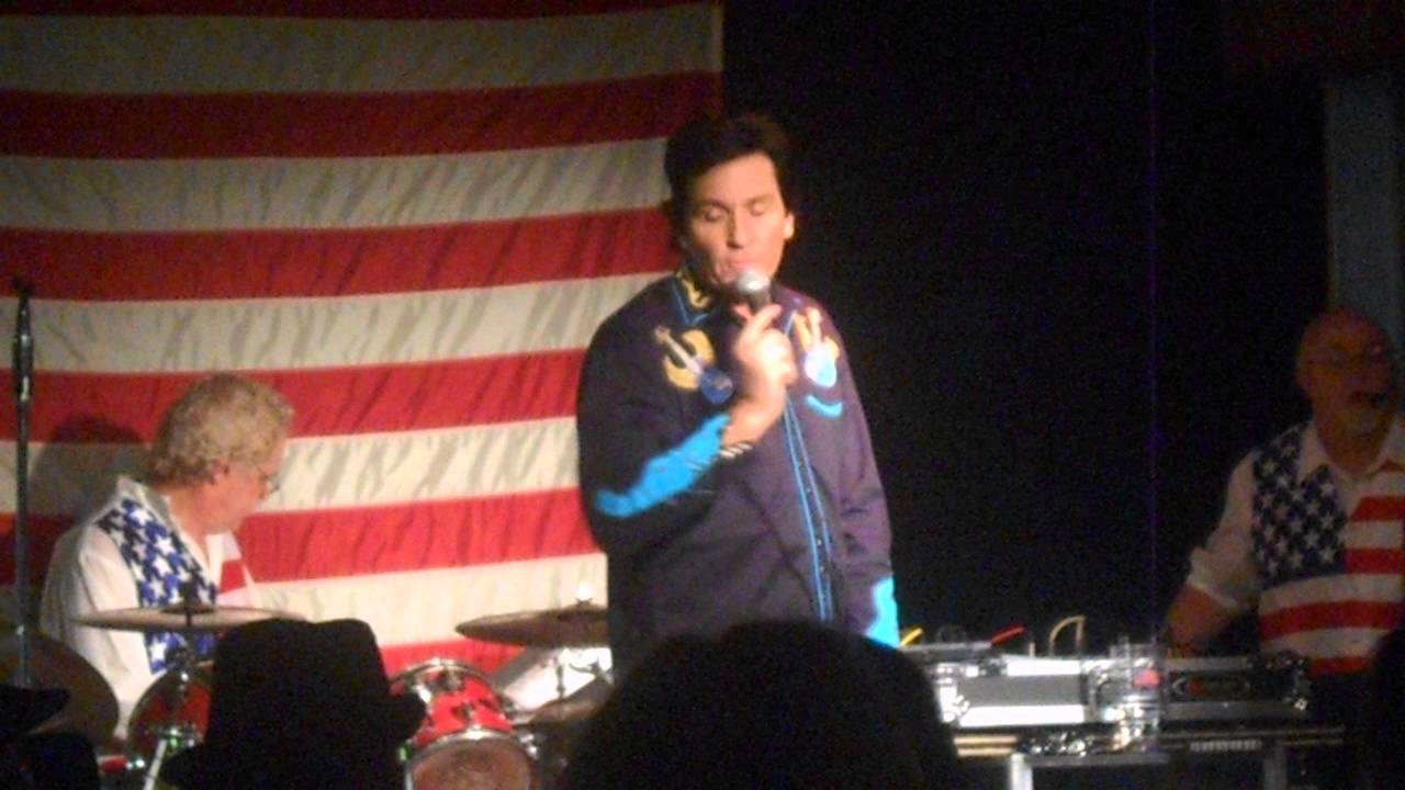 Todd Allen Herendeen sings My Name Is America for our veterans!! - YouTube