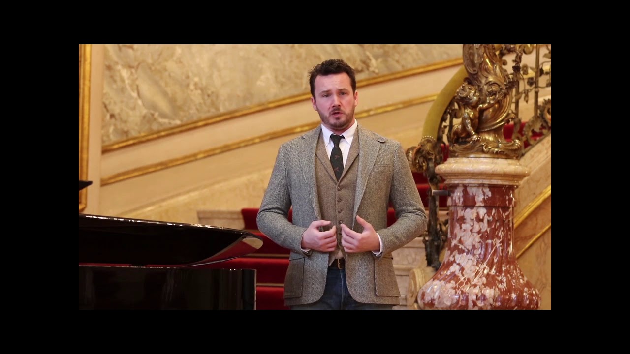 Aaron Cawley sings "Ch'ella mi creda" - YouTube